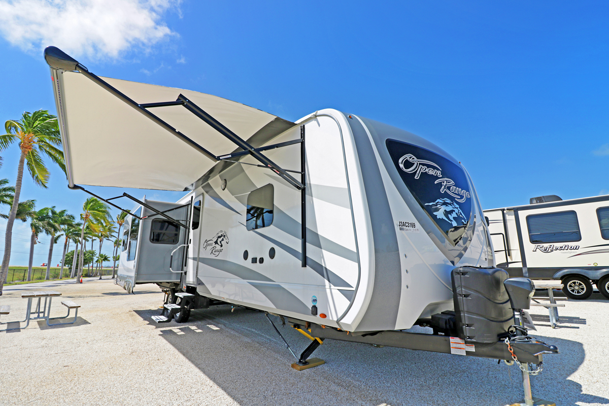 Visit These Spots for Love Your Pet Day | Petite Retreater